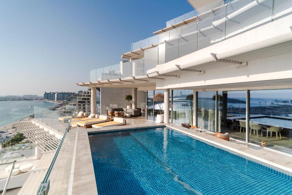 Best Pools in Dubai - Property Finder Blog UAE