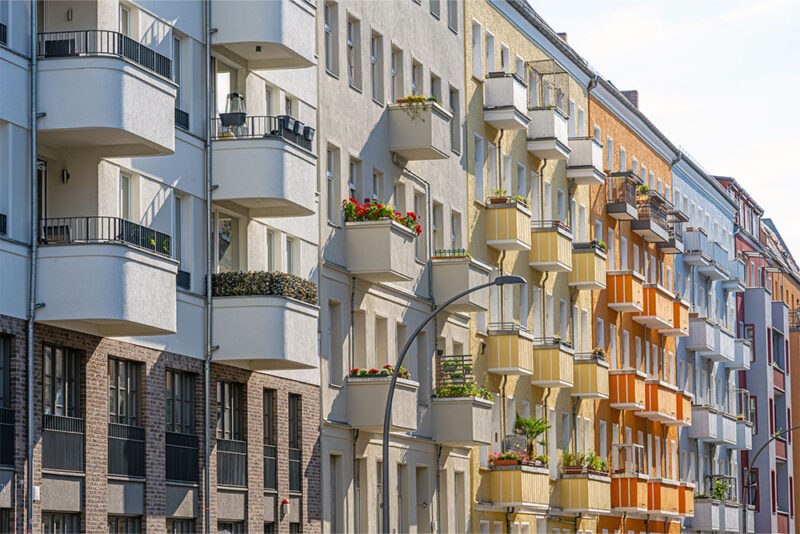 The Ultimate Pros And Cons Of Living in Apartments