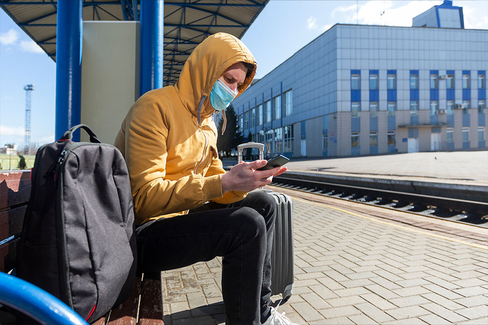 Pros and Cons of Living Near Metro Stations in Dubai