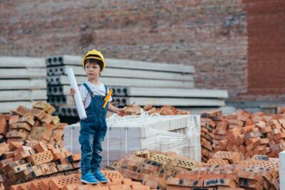 Legal Age to Work in UAE: Maximum & Minimum Age