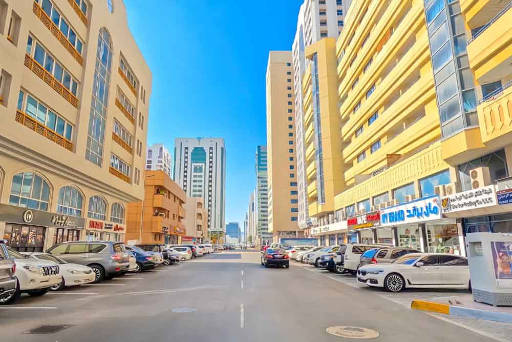 Pros & Cons of Living in Electra Street