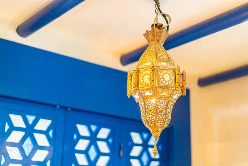 Arabic Home Decor: Elements, Colours & More