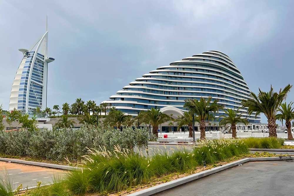 Living in Jumeirah 2 - Pros and Cons Unveiled