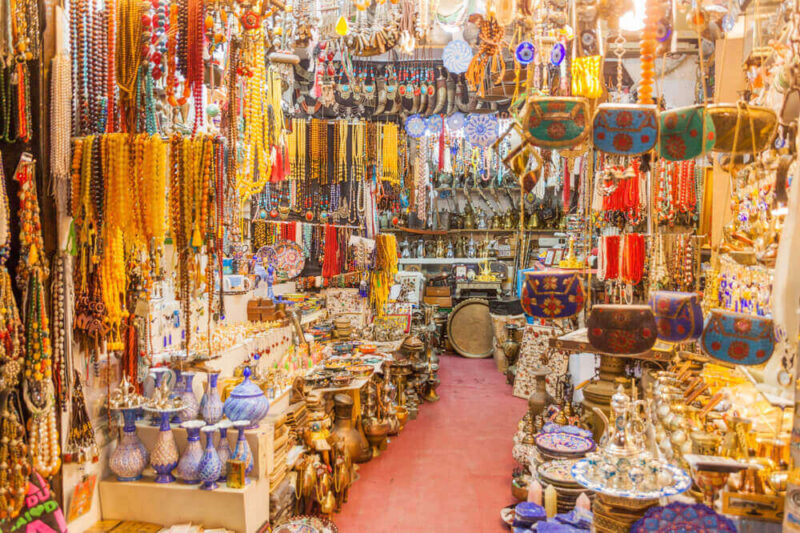 All About Rolla Market Sharjah : Shops, Locations and More