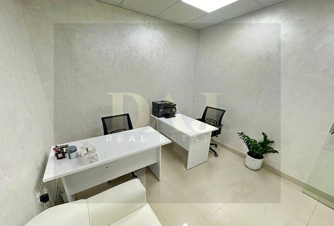 Rent in Al Rostamani Building: Brand new office|direct from Owner|Ready ...
