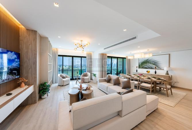 Sale in Beach Tower 1: Exclusive Sea-View with Private Beach | Freehold ...