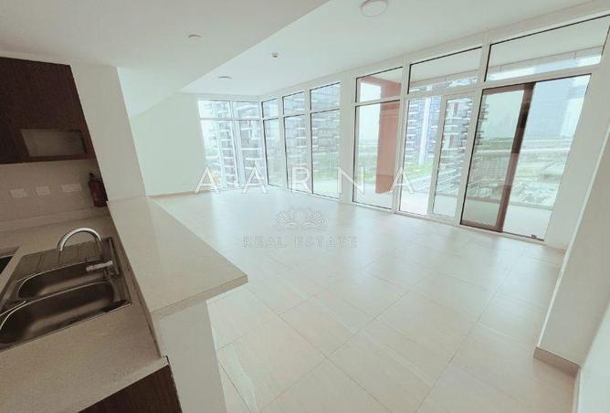 Sale in Park Gate Residence 1: +STORE ROOM | NEAR METRO | 4 YEARS ...