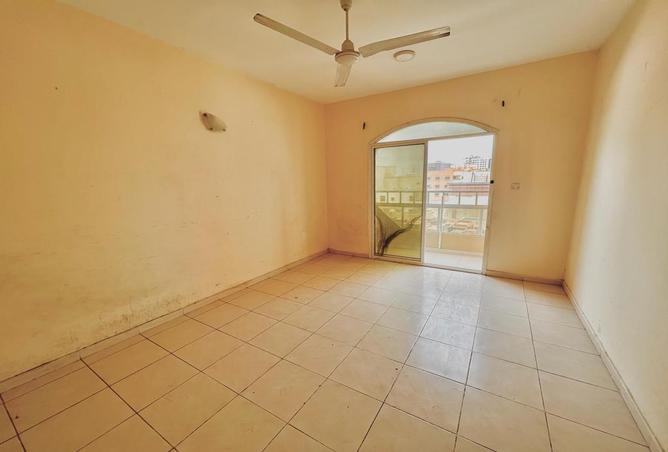 Rent in Al Rumailah building: Three rooms and a hall for rent in Al ...