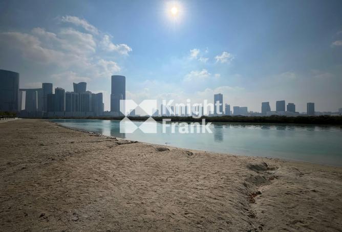 Rent in Al Reem Island: Water / Mangrove View Retail Unit on Al Reem ...