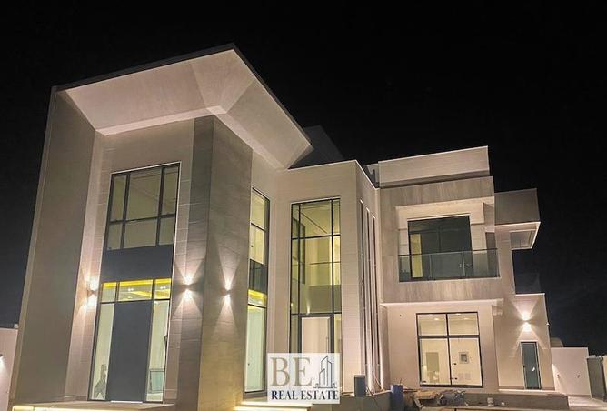 Rent in Al Aweer 1: Garden | Modern Design | Spacious Living Room ...