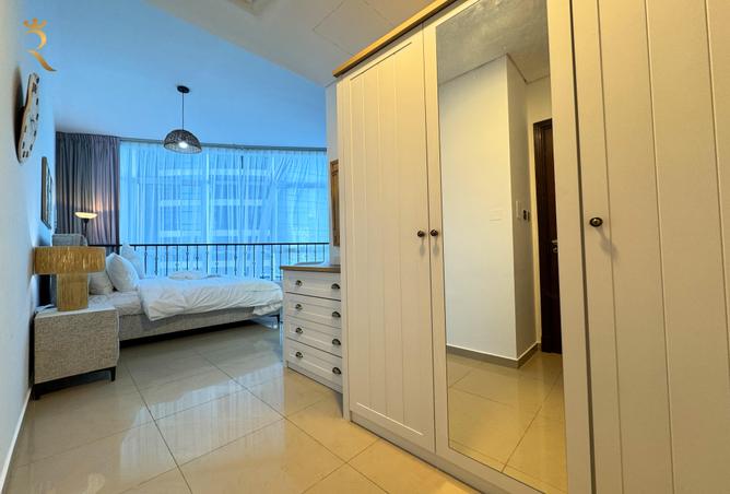 Rent in Hydra Avenue Towers: Stunning Views: Luxe Studio for 2 in Hydra ...