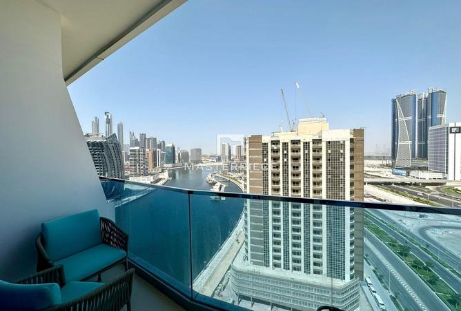 Rent in Waves Tower: Modern Furnished Studio w/ Canal View | High Floor ...