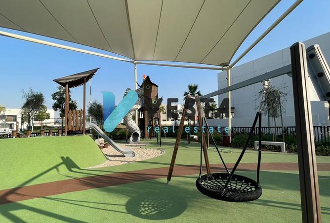 Rent in Noya 1: Gated community, Facilities, Garden, nearby park ...