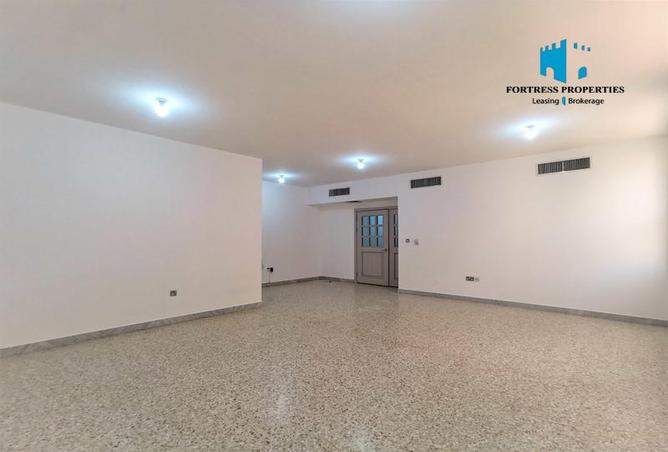 Rent in Al Ghaith Tower: Hot Deal | 2BR Huge hall | 2 Full Toilet ...