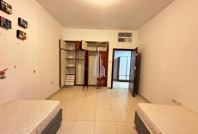 Rent in Al Khalidiya: Whole Building For Rent | Staff Accommodation ...