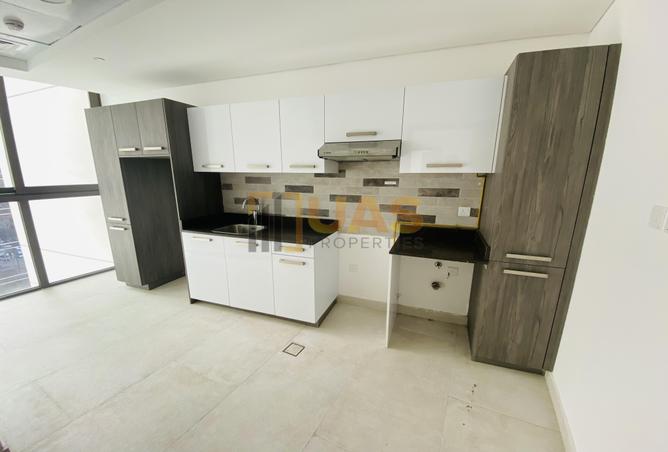 Rent in SBO Tower: Huge | Next To metro | Ready to move | Property Finder