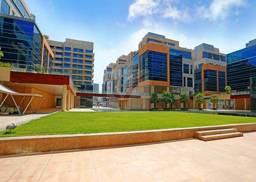 Offices for rent in Bay Square - 69 Offices for rent | Propertyfinder UAE