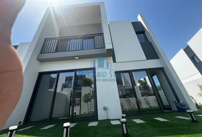 Rent in La Rosa 5: Single Row|4 Bedroom + Maid| Ready to Move ...