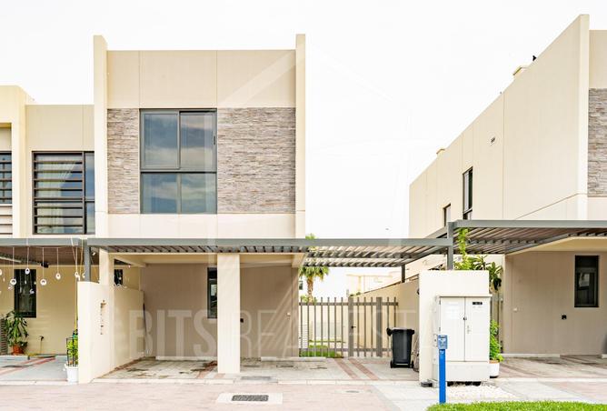 Sale in Zinnia: R2EM | Huge Kitchen, | 3+maid | Middle Corner ...