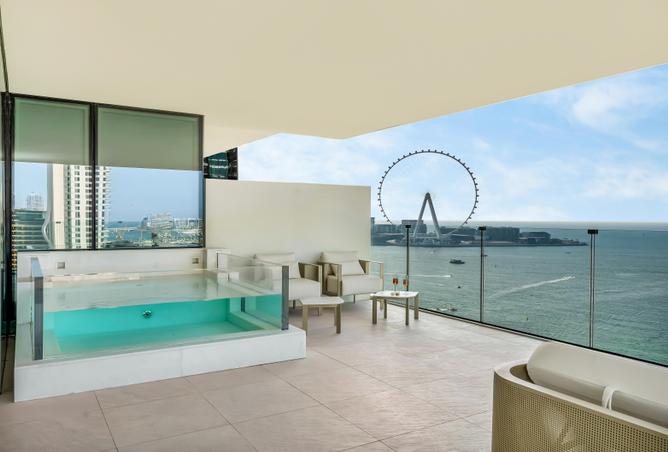 Rent in Five Luxe JBR: FIVE LUXE JBR | 1BR With Private Hot Tub | Sea ...