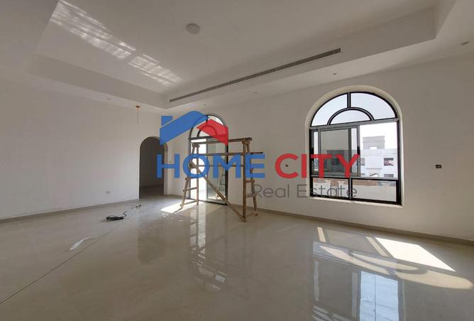 Rent in Madinat Zayed: 5 master bedrooms | utility annex | central air ...