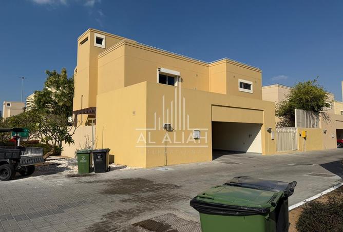 Rent in Al Raha Gardens: Luxurious 4BR Villa Private Pool Inside ...