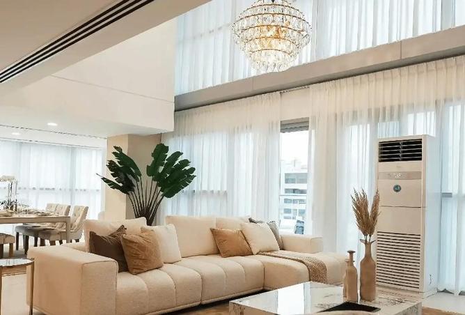 Sale in Radiant Marina Towers: Sea View | High Floor | Attractive ...