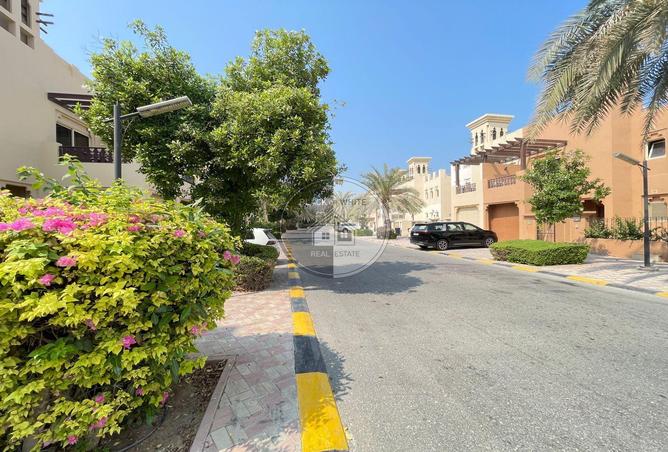 Rent in The Townhouses at Al Hamra Village: Unfurnished 3 BHK Villa In ...