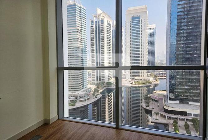 Rent in Tiffany Tower: Fitted Office l Attached Washroom | Lake View ...