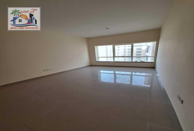 Rent in Al Wahda Building: Ready to move in |2 BHK | Parking and one ...