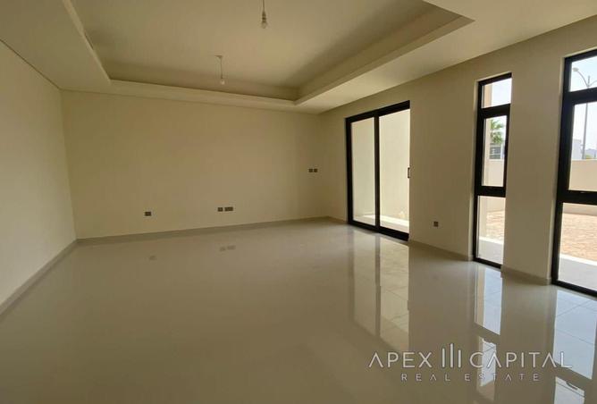 Sale in Aurum Villas: Elegant | Single Row | Rented | Type R2M ...