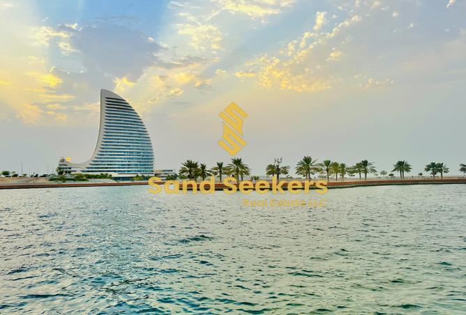 Rent in Al Sail Tower: 3-Bedroom Apartment | Maid Room | Grab Now ...