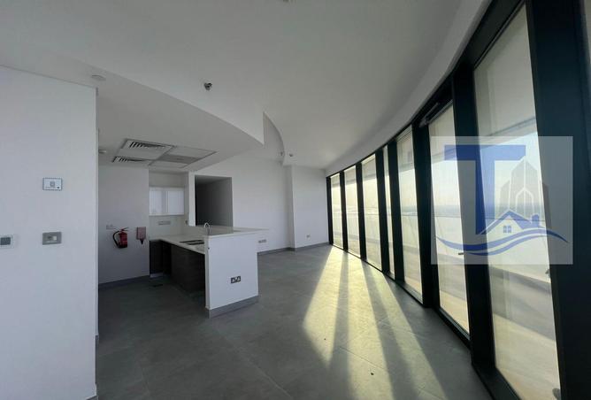 Rent in Al Sail Tower: Stunning 2-Bedroom Apartment with Full Sea View ...