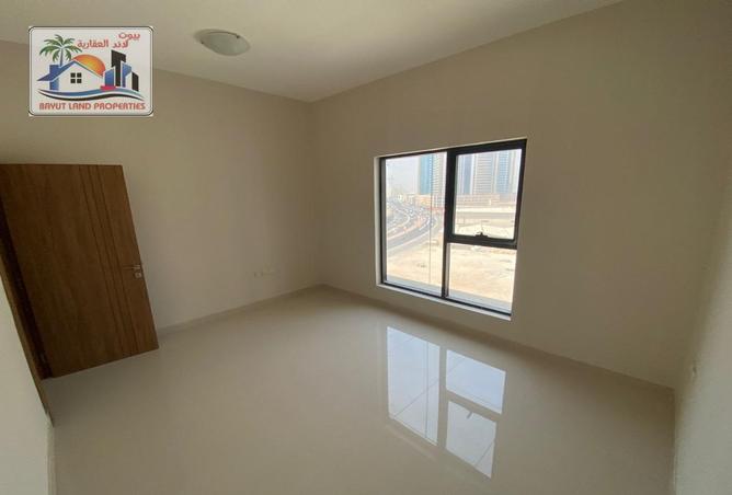 Rent in Al Rashidiya Towers: 2rooms and a hall for annual rent in Al ...