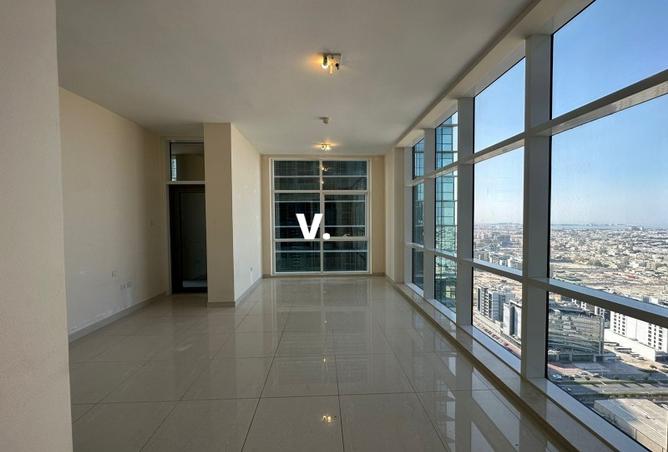 Rent in Duja Tower: Great Layout | 4 Cheques | Close to Metro ...