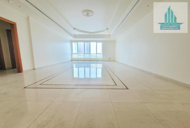 Rent in Shining Towers: OFFER | 3-MASTERS | 120K | MAIDS | STORE ...