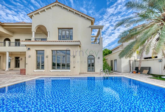 Rent in Signature Villas Frond D: 6 Bed Gallery View Signature Villa I ...