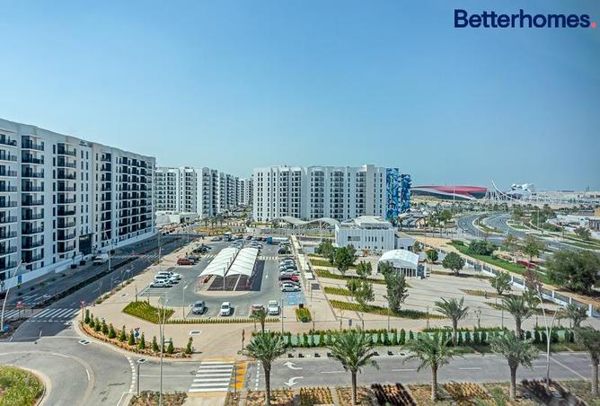 Rent in Waters Edge: Spacious Layout | SeaWorld View | Modern Luxury ...