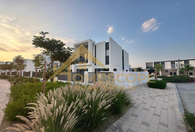 Rent in La Rosa 6: Spacious Layout | Brand New Villa | Property Finder