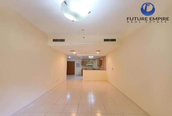 Rent in Oud Metha Building: HUGE SIZE | NEAR BUS STOP | BOOK TODAY ...