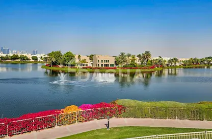Villas for sale in Meadows - 90 Houses for sale | Property Finder UAE