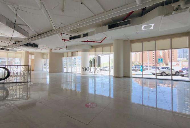 Rent in Al Ferdous Tower: Exclusive Showroom | Perfect For Business ...