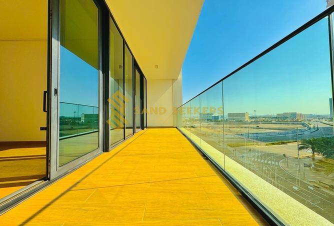 Rent in Reem Nine: 2BHK Apartment | Sea View | Maid Room | Property Finder