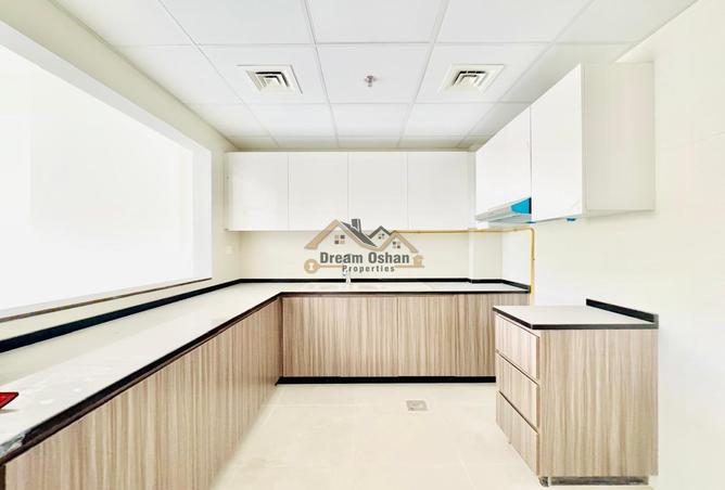 Rent in Al Warsan 4: One Month Free - 6 Cheques - Very Specious ...