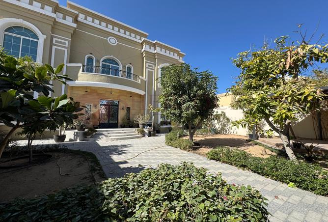 Rent in Al Khail Gate: Family Space | Private | Great Location ...