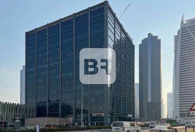 Rent in One JLT: Fully furnished | Business lounge | Top Area ...