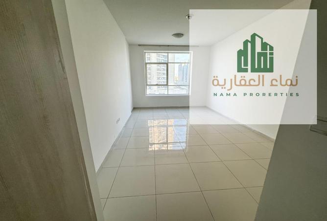 Rent in Al Rashidiya 2: Two rooms and a hall excellent area on Khalifa ...