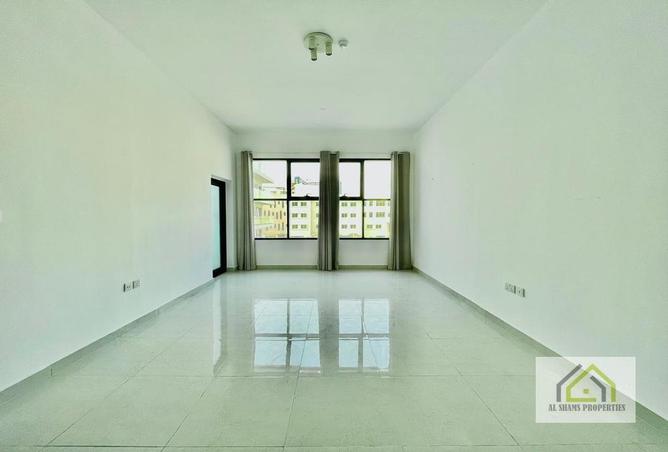 Rent in Building 88: Fully Fitted Kitchen | 1BedRoom | Huge Master Room ...