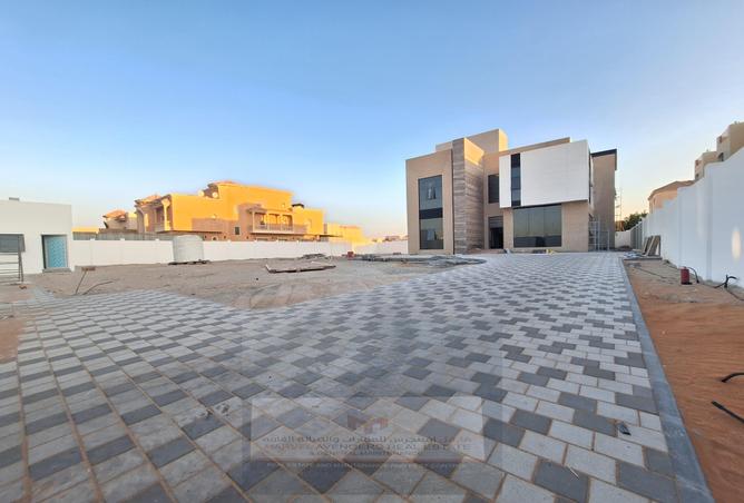 للايجار في مركز محمد بن زايد: BRAND NEW STAND ALONE 6 MBR VILLA W ...