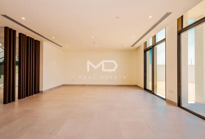 Sale in Seef Al Jubail: Large Corner Plot near Beach Club | Handover ...